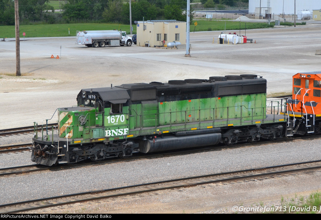BNSF 1670